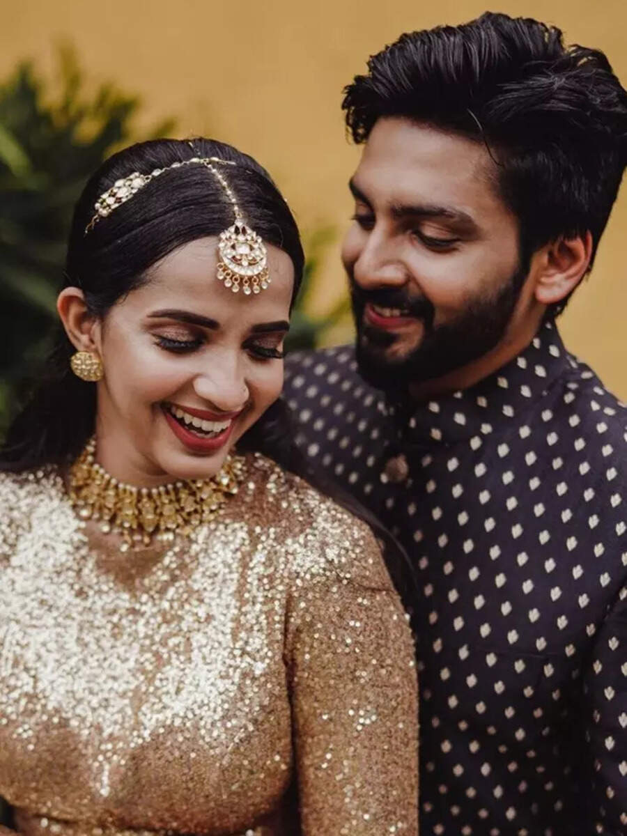 Unseen pre-wedding photos of Thejus and Malavika | Times of India