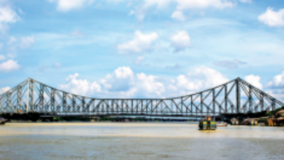 Load shedding of Howrah bridge, first time in 11 years | Kolkata News ...
