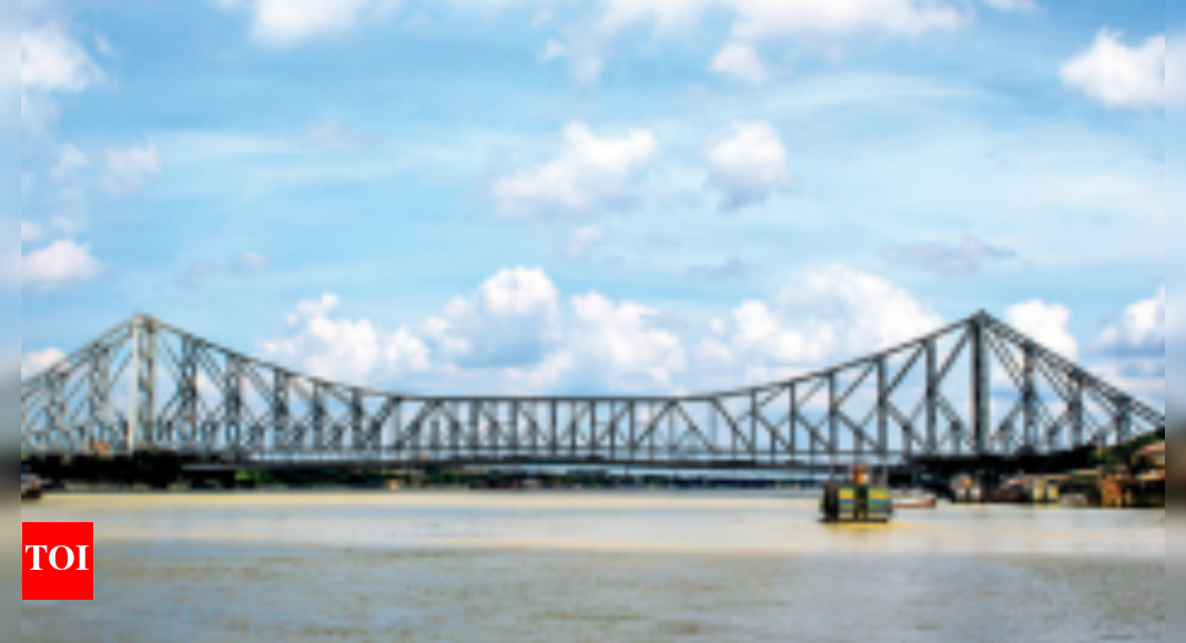 Load shedding of Howrah bridge, first time in 11 years | Kolkata News ...