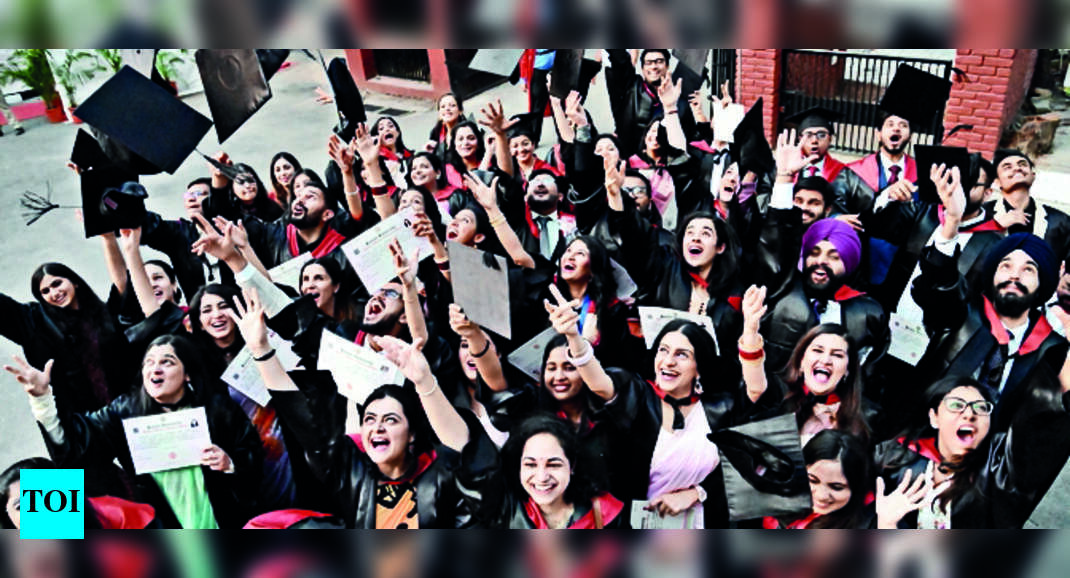 Gmch: 231 Qualified Doctors Receive Their Degrees At Gmch-32 ...