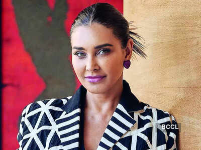 I stood up against a lot of egos in the industry, says Lisa Ray | Hindi ...