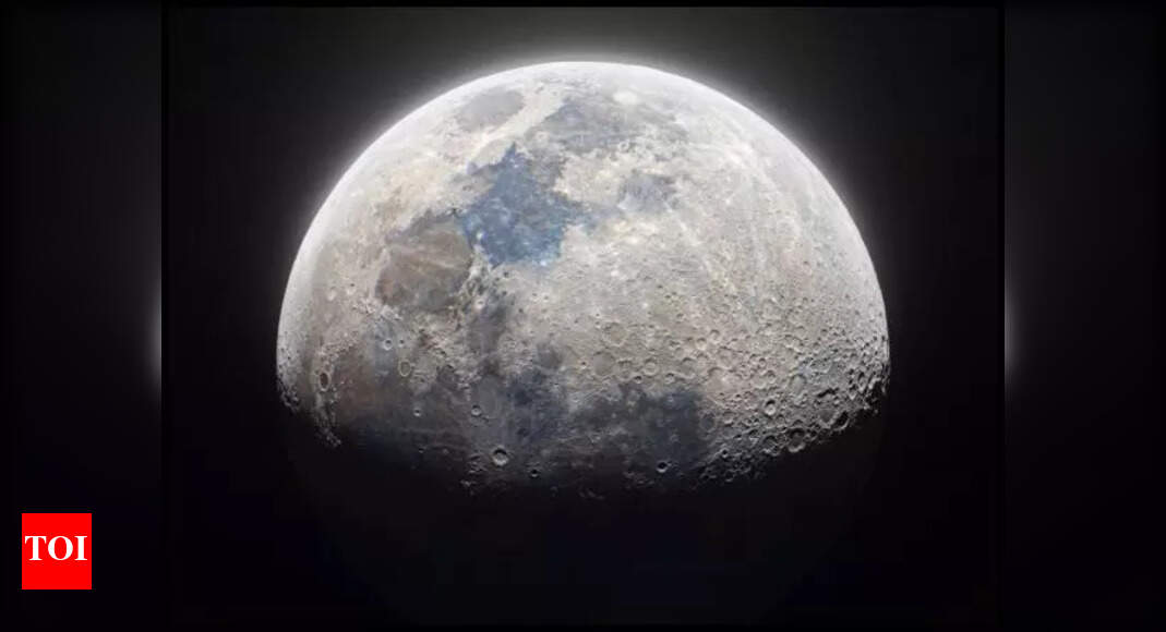 Capturing the moon: A detailed Gigapixel image by Andrew McCarthy ...