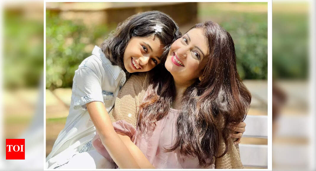My daughter Samairra is my biggest critic and my best friend: Juhi ...