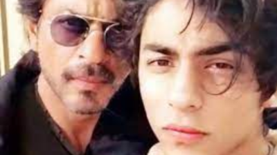 Aryan Khan case: Ex-­NCB man Wankhede booked for ‘extorting Rs 50 lakh from SRK’ | India News ...