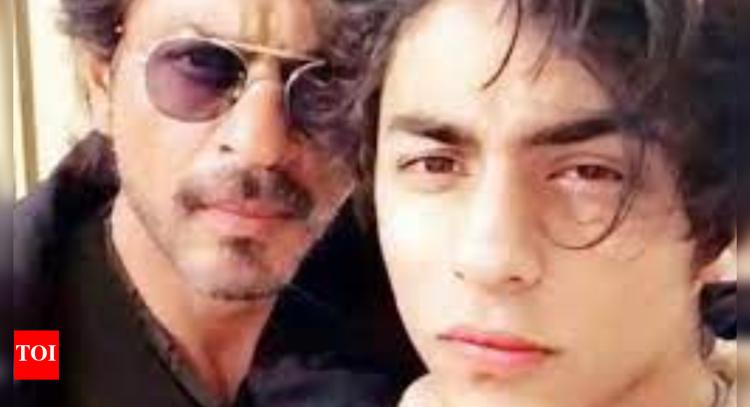 Aryan Khan case: Ex-­NCB man Wankhede booked for ‘extorting Rs 50 lakh from SRK’ | India News ...
