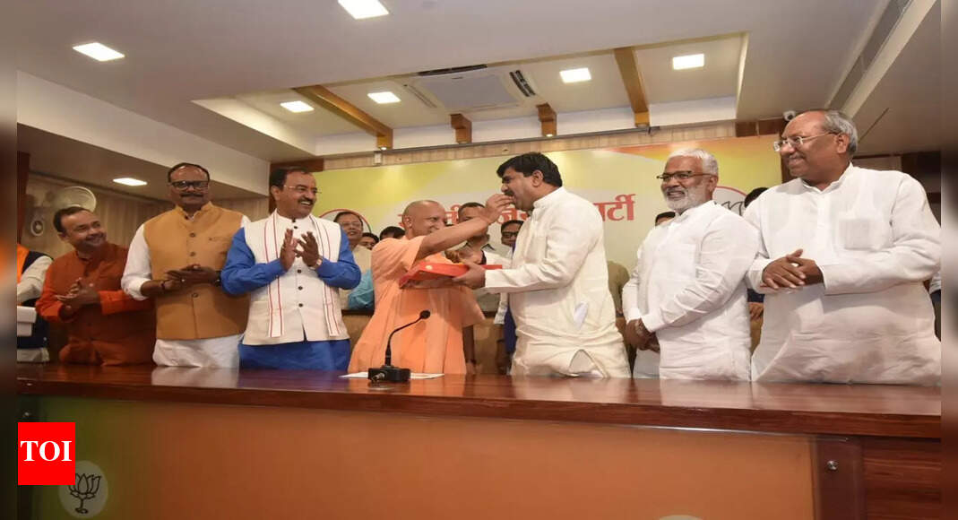 UP Municipal Election Results 2023 Live: The BJP wins all 17 mayoral ...
