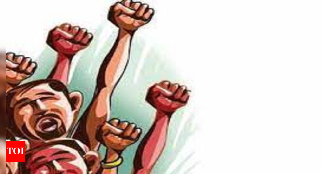 Kss: KSS activists stage dharna | Chandigarh News - Times of India