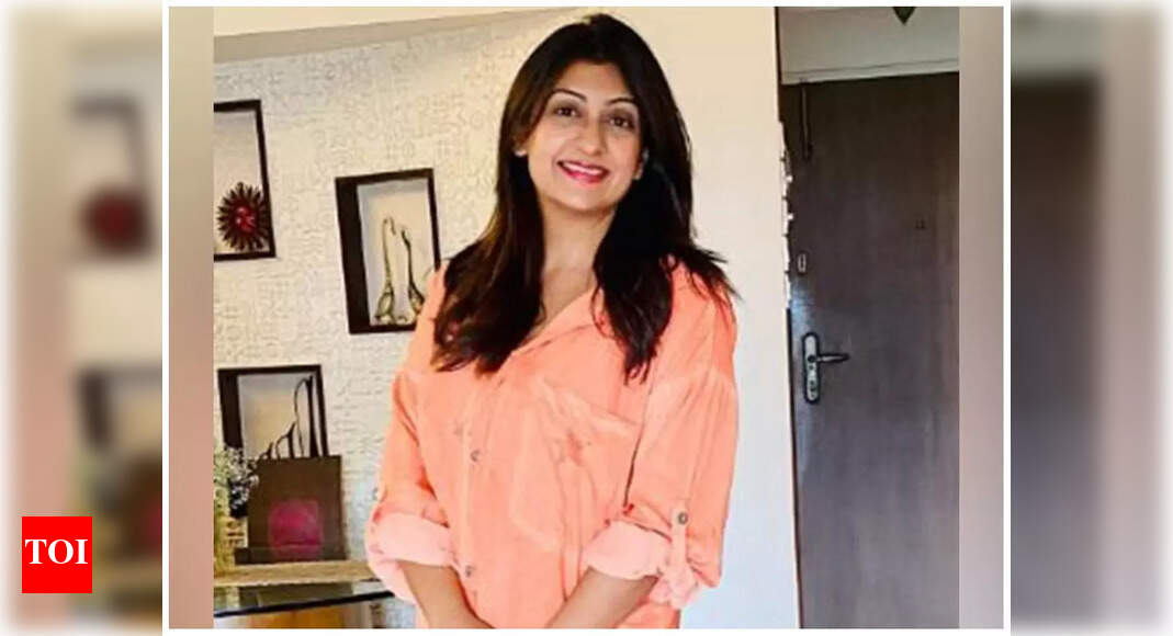 "Glad to be exploring a new medium with 'Yeh Meri Family'": Juhi Parmar ...