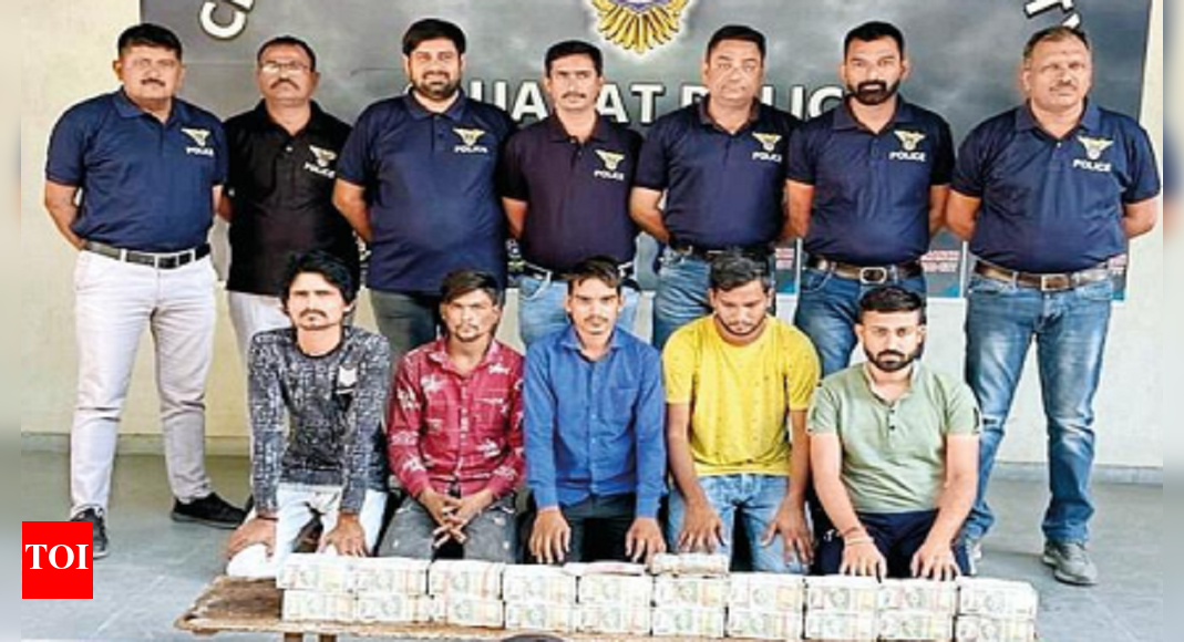 Complainant among five held for Rs 50 lakh angadia robbery | Ahmedabad ...