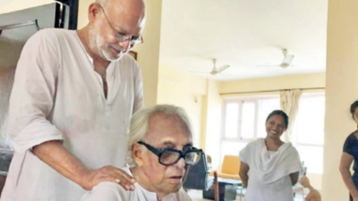 Flat Where Mrinal Sen Spent His Last 15 Years Set To Change Hands ...