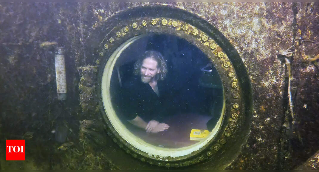 He likes to be, under the sea: Florida man sets record for living ...