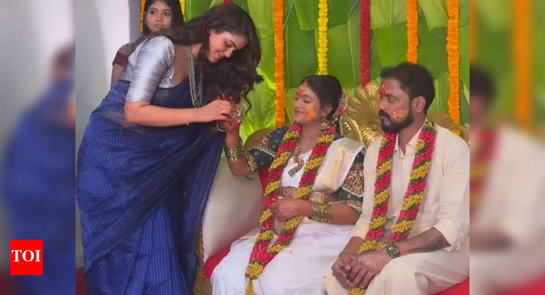 TV actress Nakshatra Viswanathan shares a glimpse of her baby shower ...