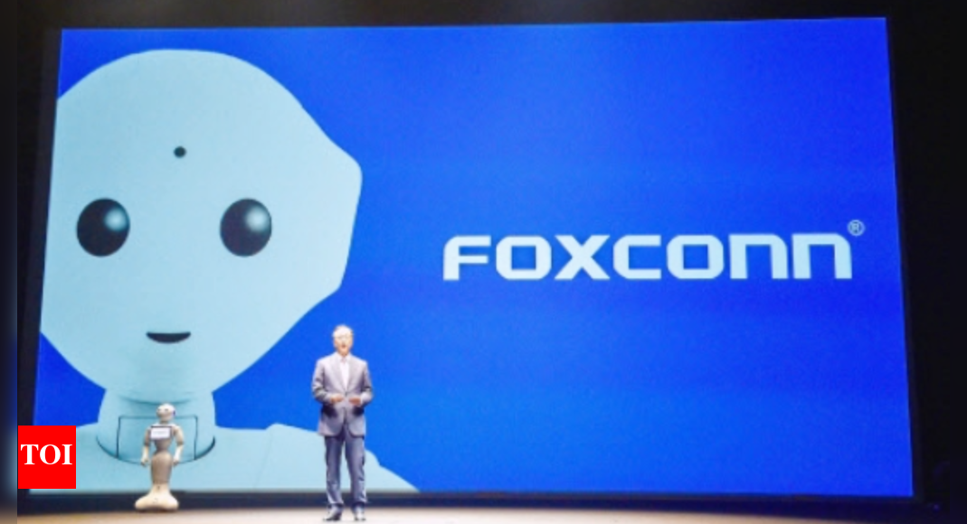 Foxconn lines up $500mn for new Hyderabad plan | Hyderabad News - Times ...