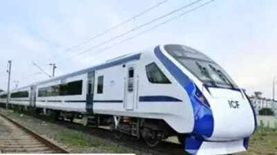 Mumbai-Goa Vande Bharat: Vande Bharat Express train trial underway on Mumbai-Goa route | Mumbai ...