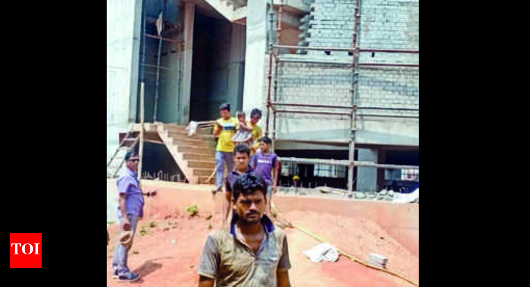 2 multi-storeyed bldgs sealed for deviating from approved plan ...