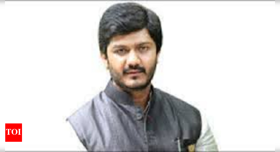 Pmc: Devendra Fadnavis told PMC not to rush with Balbharati link road: MLA Siddharth Shirole ...