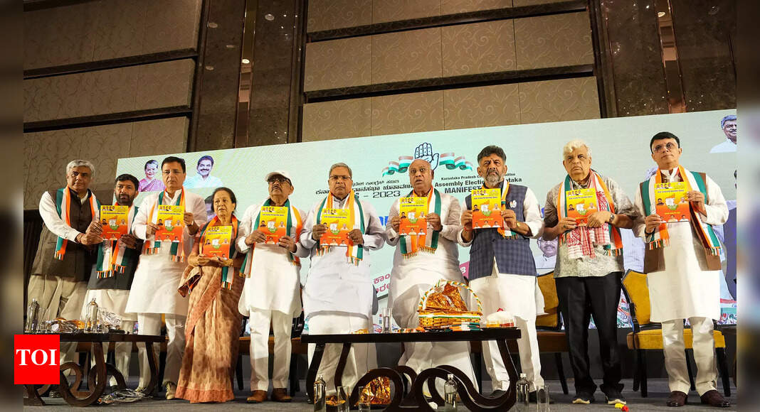 Chief Minister of Karnataka: Feud along caste lines breaks out, 4 camps ...