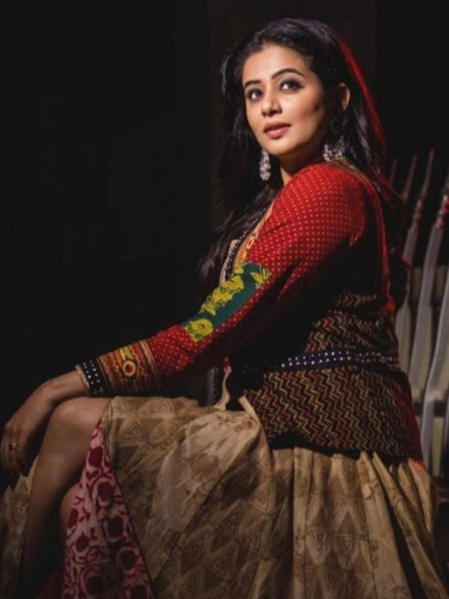 Ethnic looks of Priyamani you will fall in love with! | Times of India