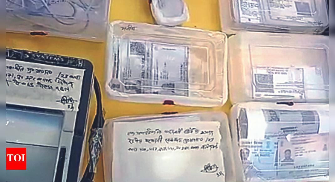 Aadhaar: Aadhaar Generated Using Toe Prints: Bank Officials Now Under ...