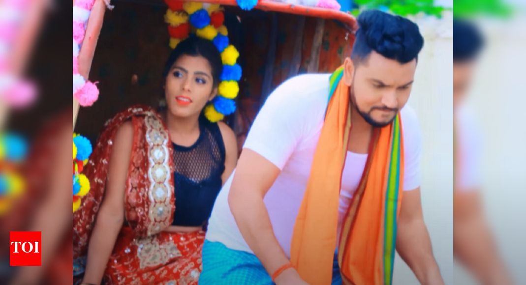 Gunjan Singh drops a new song 'Saiya Ghorakhpur Me Riksha Chalave' | Bhojpuri Movie News - Times ...