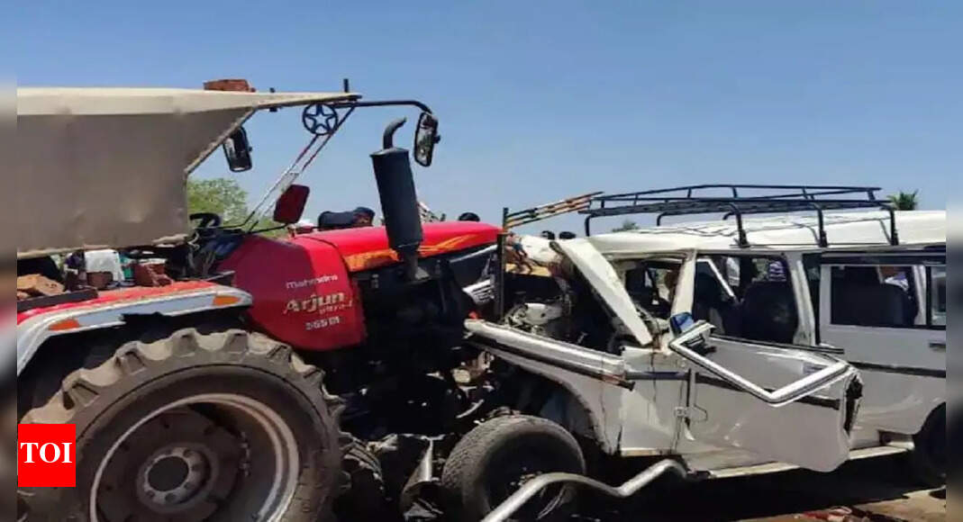 5 dead in SUV-tractor collision in Maharashtra's Sangli district ...