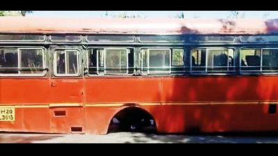 Bus wheels come off, driver averts accident | Pune News - Times of India