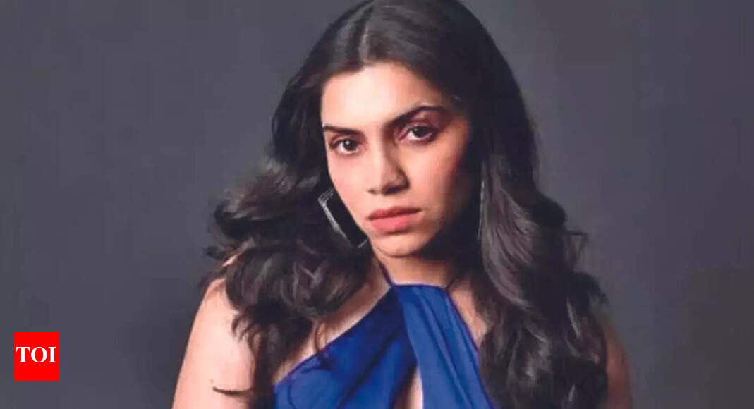 Cops to send docus to expedite actor's return | Mumbai News - Times of ...