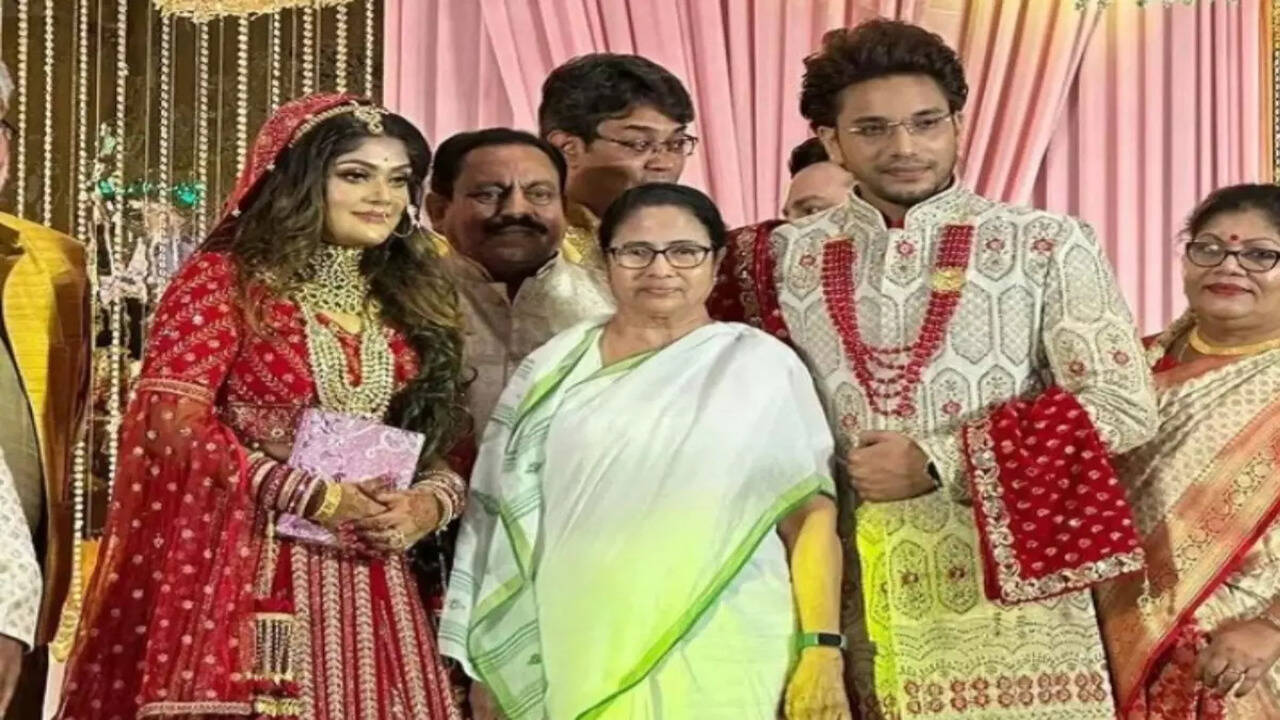 Mamata Banerjee Wedding India's Football Captain Sunil Chhetri Ties