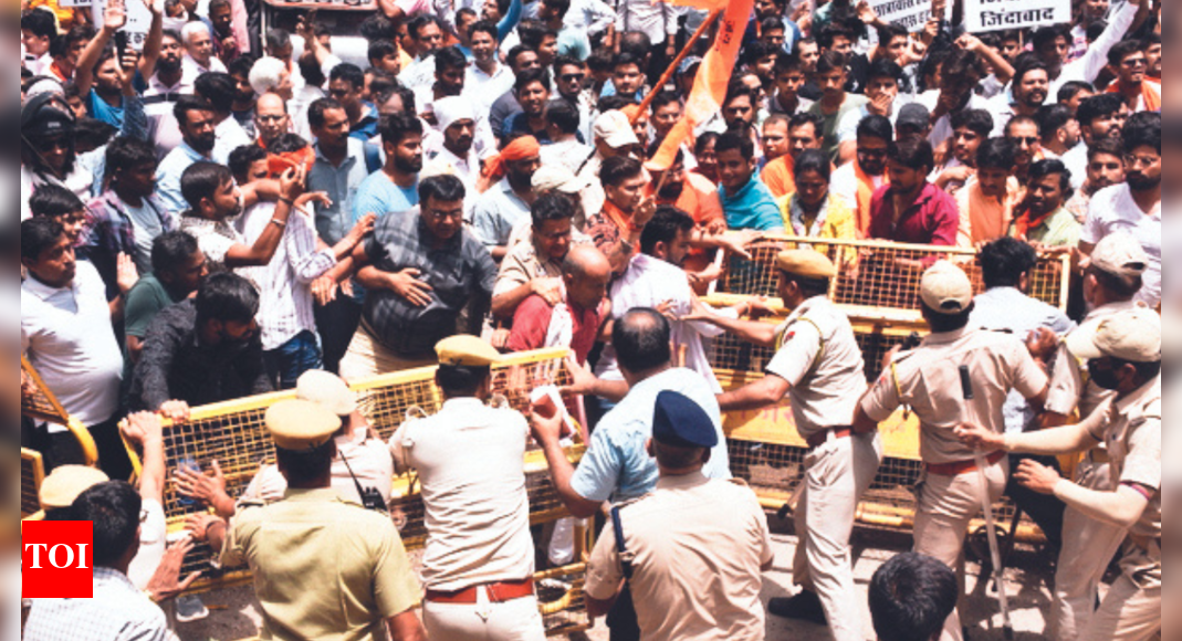 Bjp Leads Huge Protest Against Hostel For Minority Students | Jaipur ...