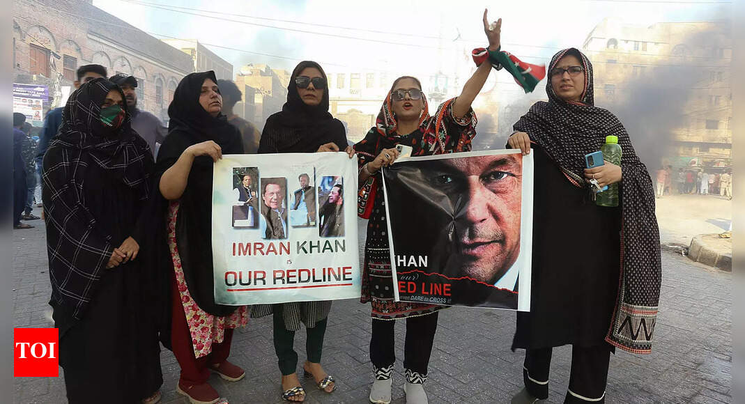 Can the crisis of credibility facing Pakistan army help India? - Times ...