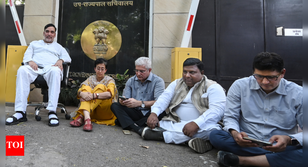 Negating Supreme Court order, Centre brings ordinance on Delhi officer ...