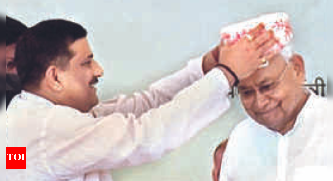 Bihar CM Nitish Kumar launches Kamla Balan embankment work at Darbhanga ...