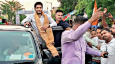 CBI summons Trinamool's Abhishek Banerjee; MP dares agency to arrest ...