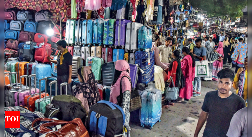 Kmc: Kmc Plans Gariahat-like Stalls For Hawkers Around New Market ...