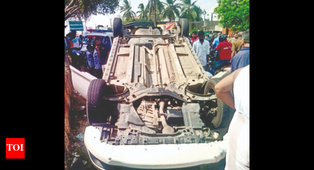 5 Injured In Crash Of Cars, Bus On Trichy-karur Nh | Trichy News ...