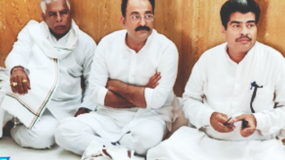 Congress: ‘minor Issues’ Between Cm And Pilot: Aicc Secretary | Jaipur ...