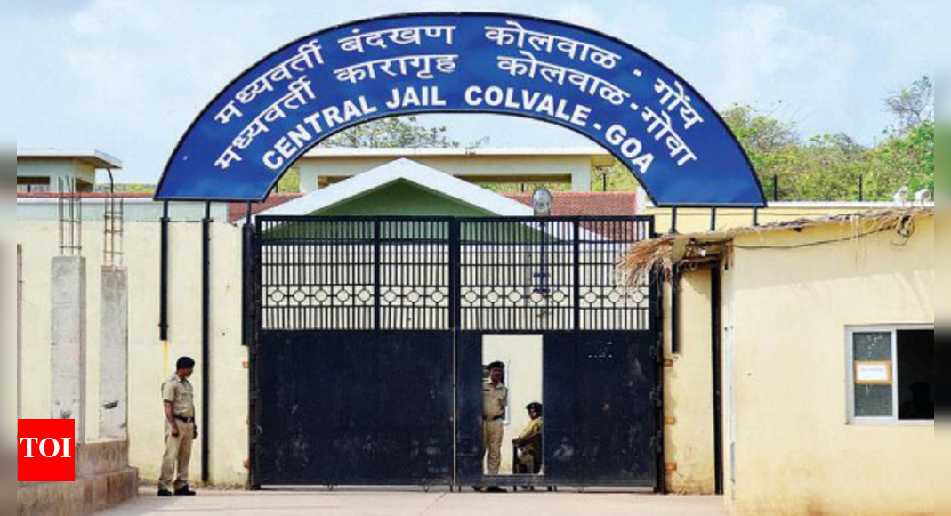 At Colvale jail, inmates hit the books in hopes of a better post ...