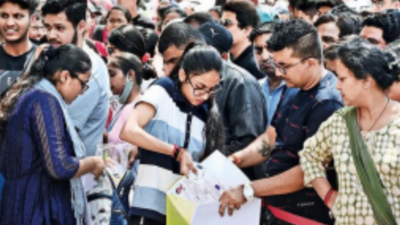 Students rue delay in entry for third slot | Delhi News - Times of India