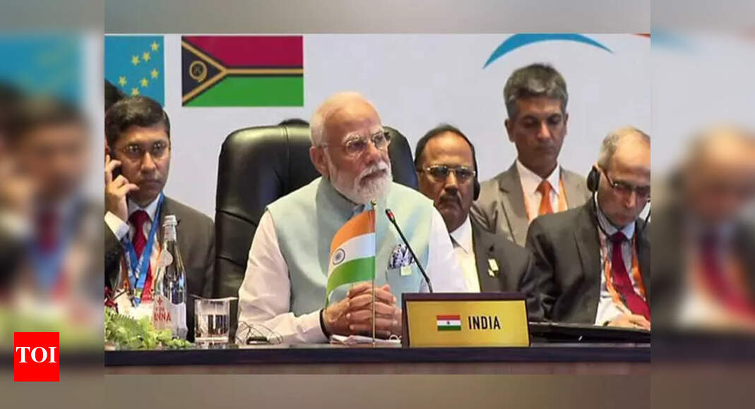 PM Modi holds talks with Papua New Guinea Governor-General Bob Dadae | India News - Times of India