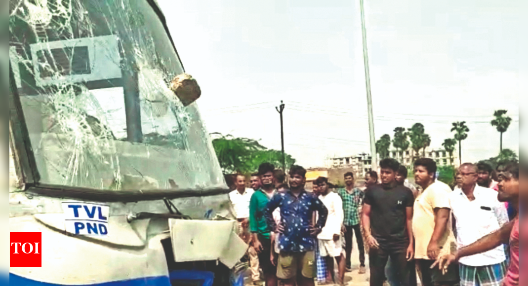 Vallur: Bus Hits Biker And Kills Him; Protesters Smash Windshield ...