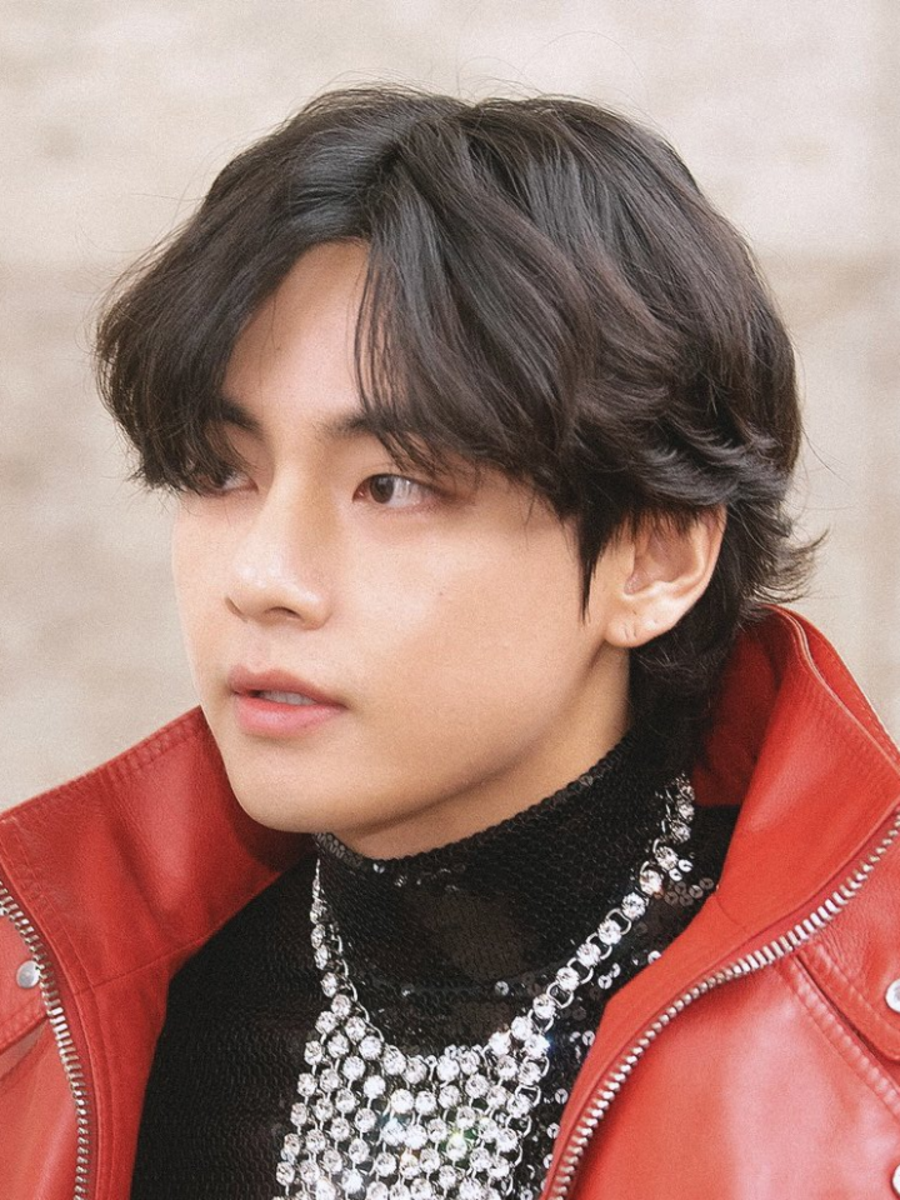 BTS star V's Glamorous Looks Fit For A SPECTACULAR Cannes Debut | Zoom TV