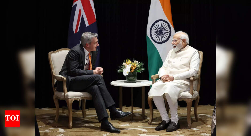Pm Modi: PM Modi kickstarts Sydney visit, meets Australian CEOs | India News - Times of India