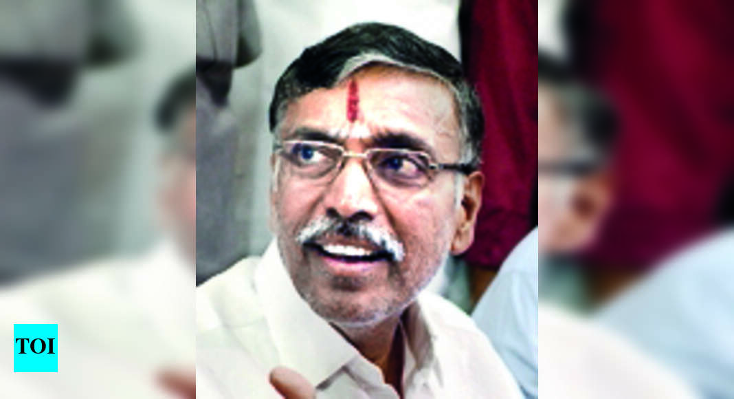 Anbalagan: Disproportionate Assets: Former Minister Anbalagan, Kin ...