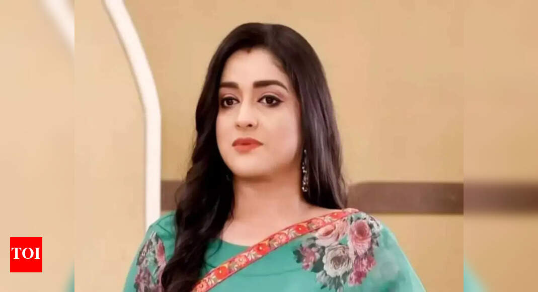 Actress Anindita Raychaudhury resumes work post-surgery - Times of India