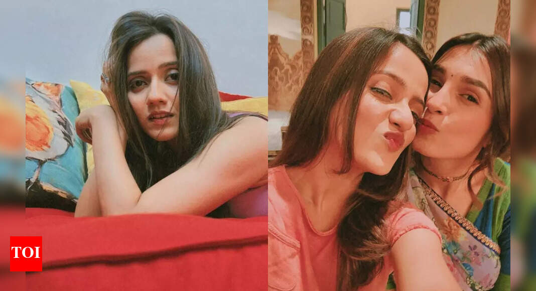 Pandya Store actress Maira Dharti Mehra on her bond with co-star Shiny ... Pandya Store actress Maira Dharti Mehra on her bond with co-star Shiny ...