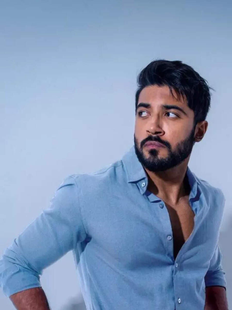 Dapper looks of Lakshana fame Abhishek Shrikanth | Times of India