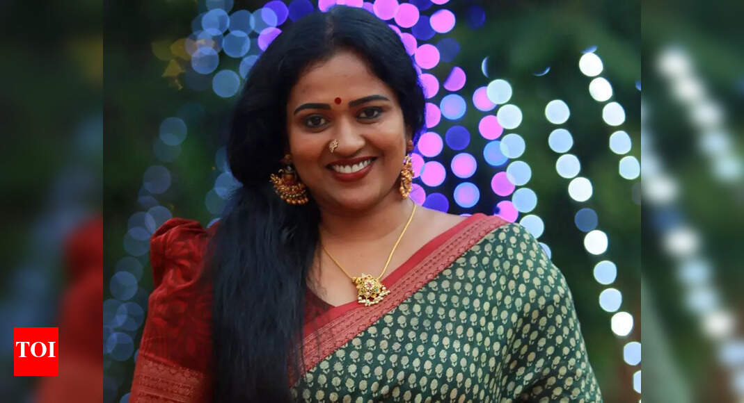 Manju Pathrose gains laurels for her befitting reply to a politician ...