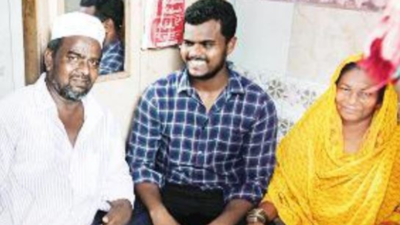 Mumbai dockworker's son scripts UPSC success story | Mumbai News ...