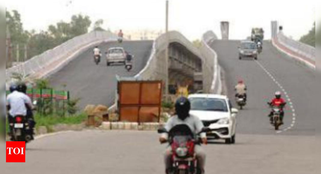 Brace for jams at Atul Kataria Chk, flyover to be shut for a wk ...