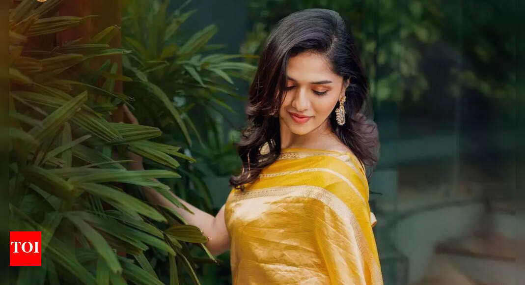 I believe that women are more than just bubbly and charming, says Sunainaa | Tamil Movie News ...